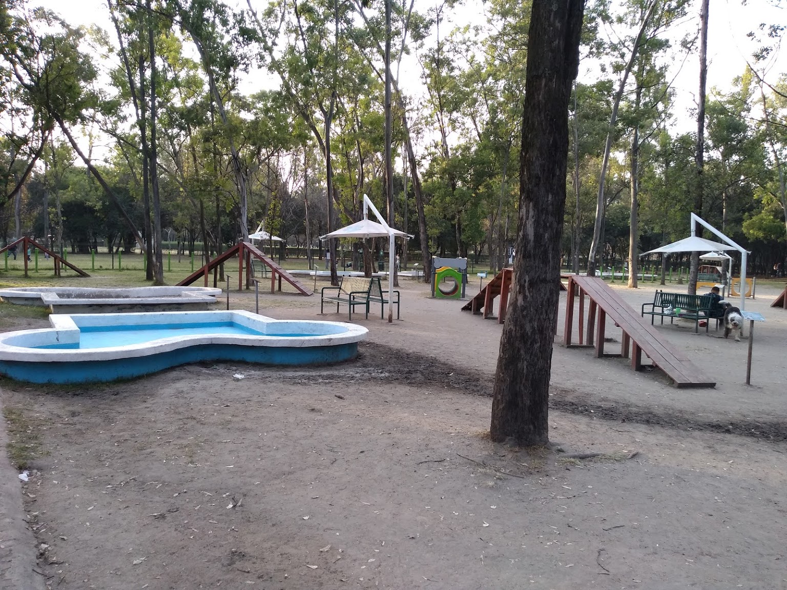 Parque Naucalli, Un parque todo terreno, entre torres - CaminanBlog